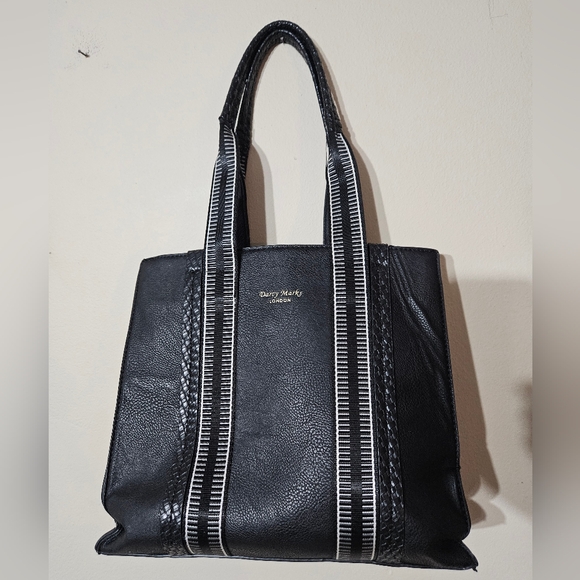 Darcy Marks | Bags | Darcy Marks London Vegan Leather Large Tote Bag ...